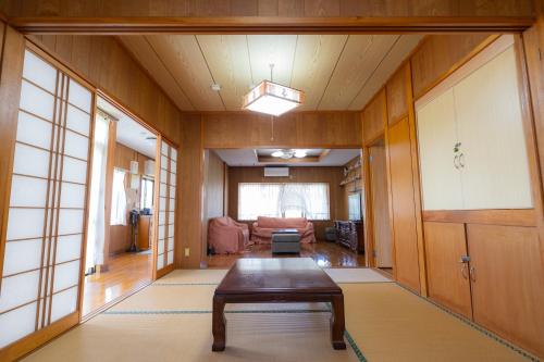 Honda Inn Yunjia House To Feel The Okinawa Breeze | Barbecue & Churaumi Aquarium - Okinawa Prefecture, Japan