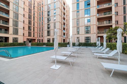 1br Apartment With Balcony - 9 Mins To Sharjah Airport - Balcony Breeze - Sharjah