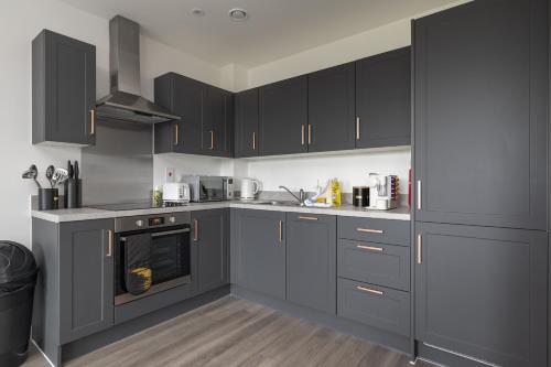 Lovely Home Near Canal, Park, & Central Mk - Milton Keynes