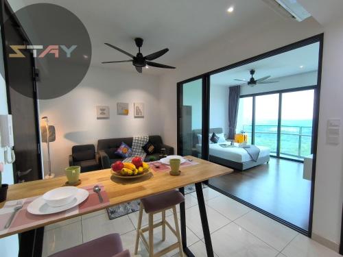 Almas Warm N Comfy 2pax Puteri Harbour Bystay - Riau Islands