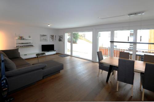 Perrine 1: Modern 3-room Apartment - Saas-Fee
