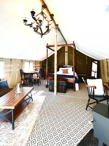 Wilderness Cove Campground - Saluda, NC