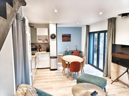 Au Sommet Des Ocres Et Des Bois - Maison T3 & Parking - Roussillon