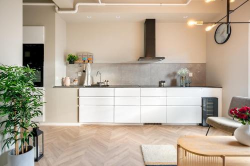 3f - In The Heart Of Trondheim - Trondheim