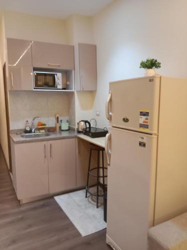 استوديو سكني 4 مجهز حديثاً بالكامل - Gizeh