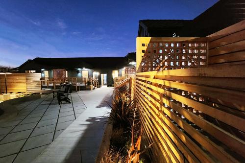 The Salome - Ada Friendly At The Louie Boutique Motel, Walk To Everything! Dog Friendly! - Newport, OR