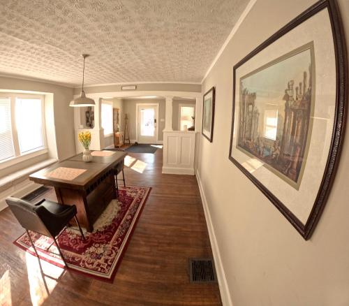 Private Room In An Elegant Home - Indianápolis, IN