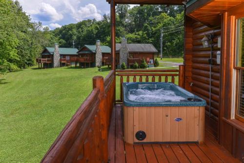 River Cabin - Pigeon Forge, TN
