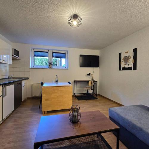 Kleine Souterrainwohnung In Lohne-bad Oeynhausen - Löhne