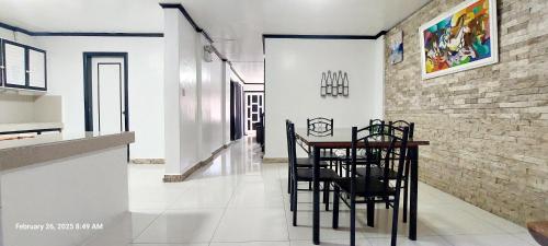 Chloe's Homestay - Baguio Spacious 3br Corner Rowhouse For Family & Friends Getaways - Baguio