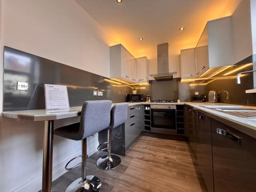 Franks Apt 1 - Outdoor Courtyard - Sleeps 6 - Blackpool