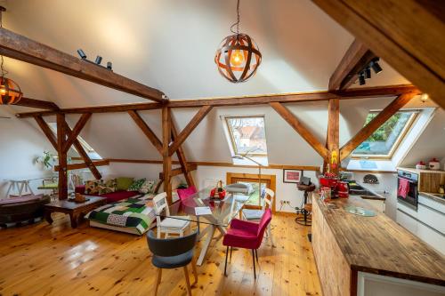 Historisches Retro Loft 70m2 Mit Garten & Seenahe - Schwielowsee