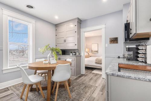 Studio Updated 1 Block To Downtown & Mins To Beach - Michigan City