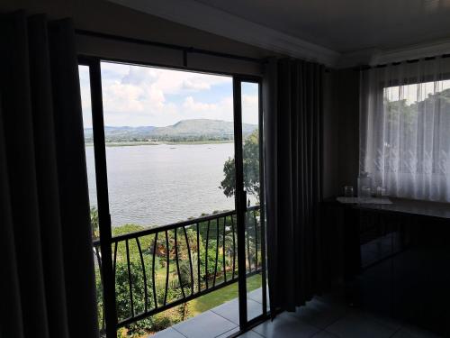 The Gallary Inn, Kosmos, Hartbeespoort - Hartbeespoort