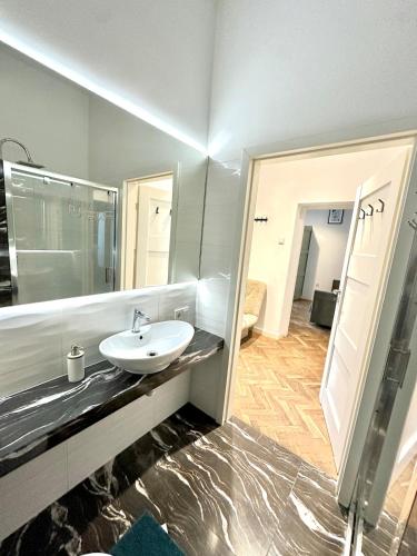 Nowy Swiat Prestige - Elegant 2-room Apartment In City Center - Varsavia