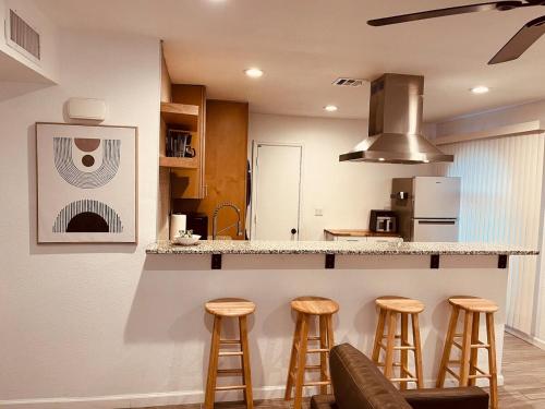 Kingman Gold 2br Retreat At The Heart Of Rt 66 - Kingman, AZ