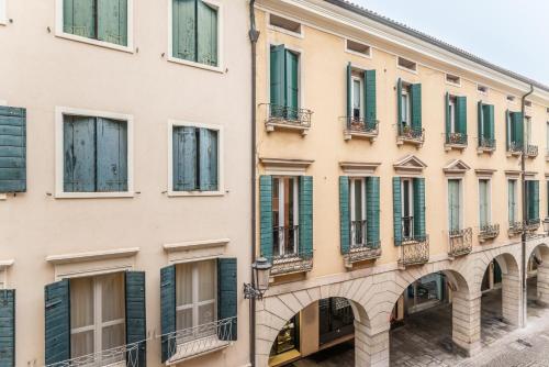 Guesthost - Padova Central Apartment Flat 3 - Padova