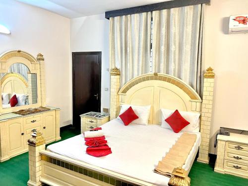 Step Inn Guest House Lahore - Lahore, Pakistan - Updated 2026: Prices ...
