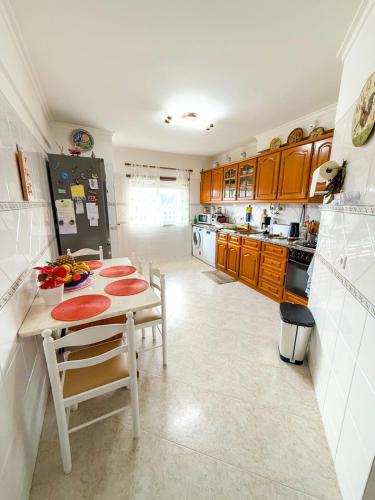 Superhost Stay Spacious Double Rooms Near Lisbon And Beaches - Almada
