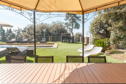 Villa Via del Lago piscina e spa, Corciano from €41pp