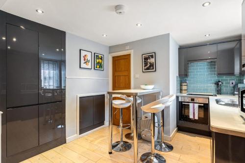 Mills Cottage - 1 Parking Space - Henley-on-Thames