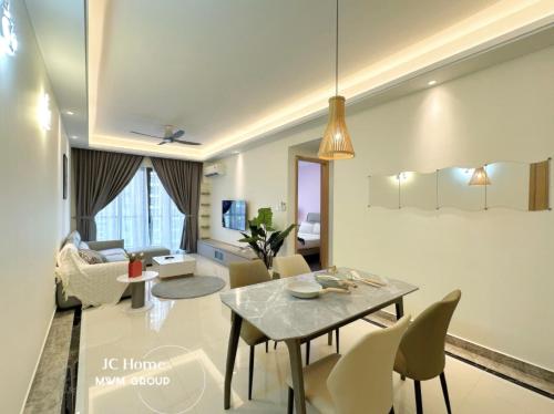 Rnf 3br 6pax Designcreamgreen - Johor Bahru