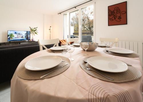 Maison De Ville Avec Terrasse Proche Metro - ibis budget Rennes Chantepie