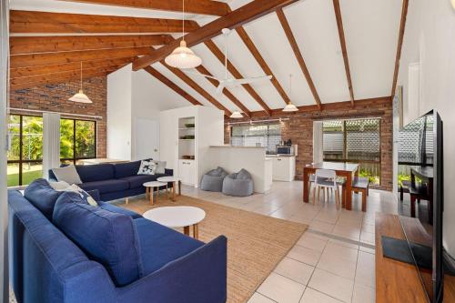 Coastal Paws Pet Friendly, Family Beach House In Pottsville - Hastings Point