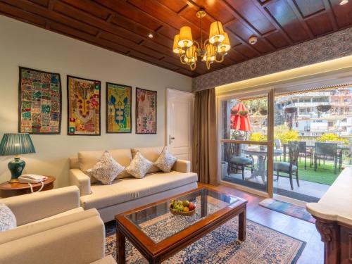 10 Top Hotels in Mussoorie | Places to Stay w/ 24/7 Friendly Customer ...