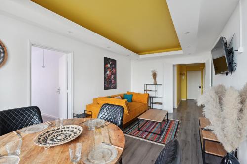 Comfortable And Spacious Apart With Parking - Colombes