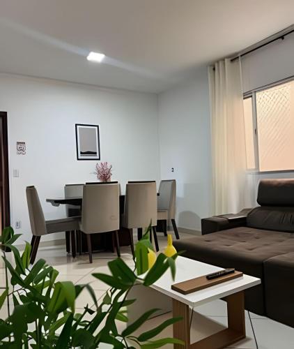 Apartamentos Centro, 2 E 3 Quartos Com Ar Condicionado! - Patos de Minas