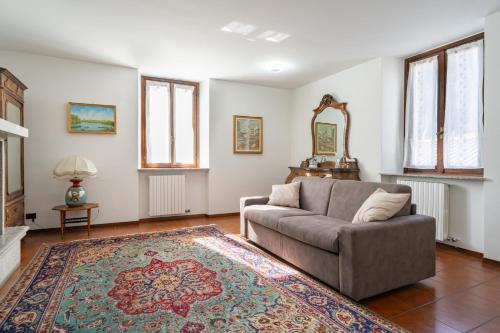 Luxury Apartment Between Como Lake And Valsassina - 코모 호수