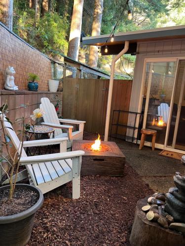 Arcata Forest Retreat Peaceful Redwood Suite 5 Min To Downtown Arcata W Private Patio Fountain & Fir - Arcata, CA