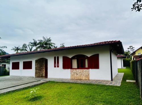 Espacosa Casa No Centro De Pomerode Lar Pomerano - Blumenau