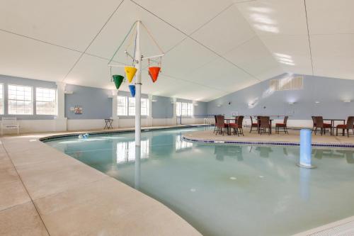 'Pattie's Other Place' - Indoor Pool Access! - Egg Harbor, WI