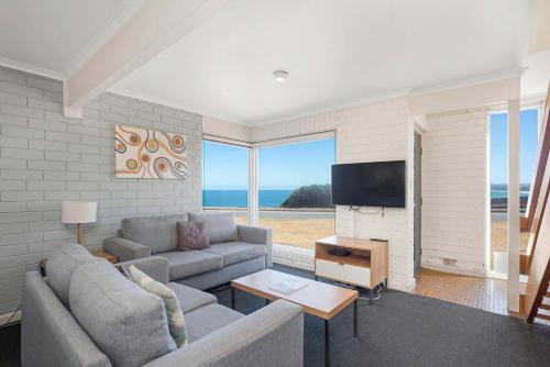South Seas 1 - Panoramic Views Over Knights Beach - Port Elliot