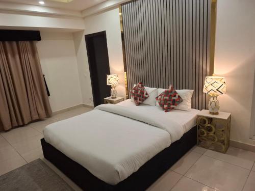 From $17 - Elysium Luxury Apartment opposite centaurus mall islamabad