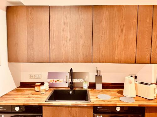 Elysian Apartment - 2 Parkplatze - 1min Bus & Bahn - St-elisabeth Krankenhaus - Lindenthaler Tierpar - Cologne
