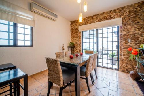 Peninsula Stays 3 Br House & Ac + Private Parking + Fast Wifi - Chetumal