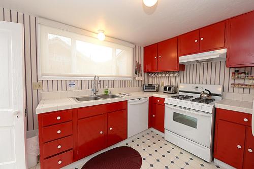219cl 219 Claressa Ave - Avalon, CA