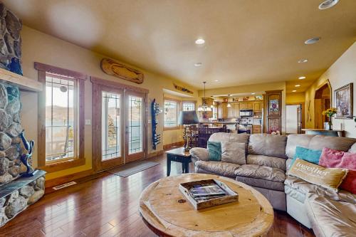 The Vineyards Lodge - Lake Chelan State Park, Chelan