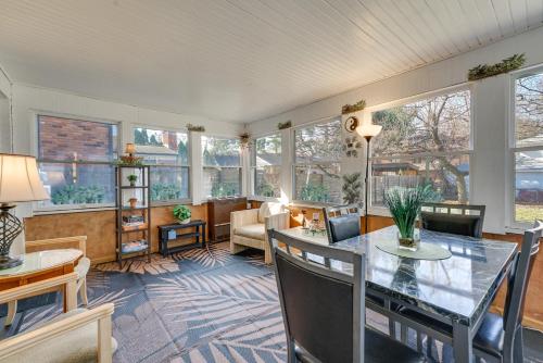 Walk To Detroit Zoo: Home W/ Sunroom & Patio! - Warren, MI
