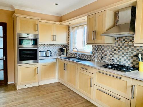 Home Like 3 Bed House Sheffield - Sheffield, UK