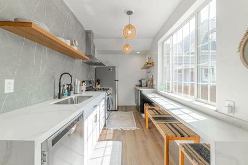 Stylish 2-bedroom Walking Distance To Downtown - Reno, NV