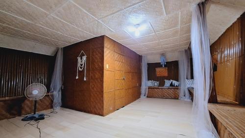 Vacation House In Lubao Near Pradera Verde - Hermosa