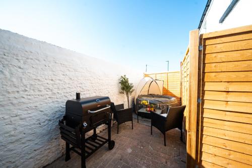 Open Mind Property - Hottub & 1 Double Bed - Bognor Regis