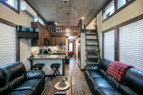 Stunning Cottage Nestled Amidst Trees With Fire Pit In Monteagle, Tennessee - Monteagle, TN