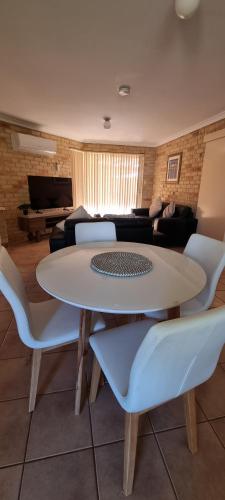 Kalbarri Holiday Villas C - Kalbarri