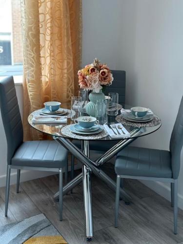 Luxurious 2 - Bedroom Apartment - Watford