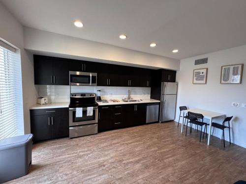 Hollywood Universal Studios Apartment Free Parking - Hollyhock House, Los Angeles